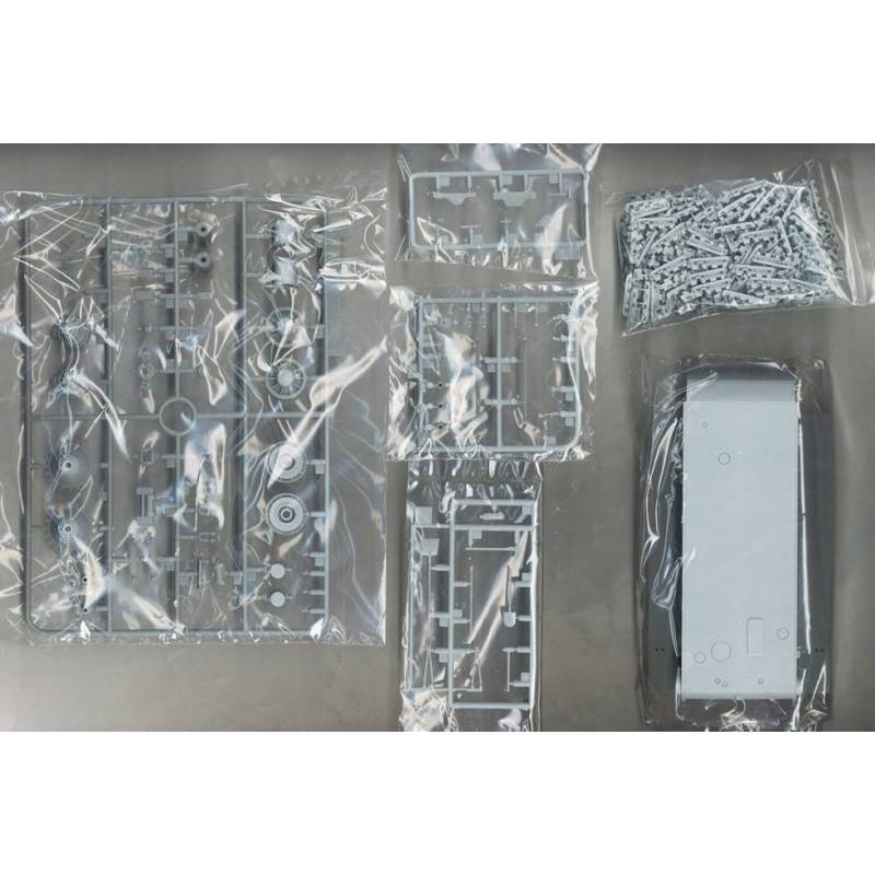 Pz.Kpfw.VI Ausf.E Sd.Kfz.181 Gruppe "Fehrmann" Tiger I |DRAGON|6484| 1:35